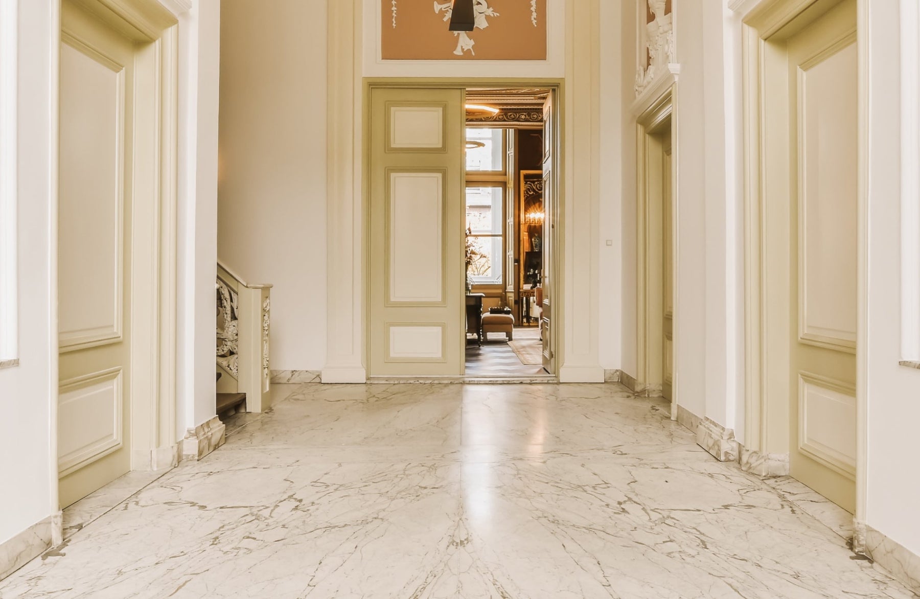 9 Most Unique Hallway Paint Ideas to Dazzle Guests (and Your Self!)